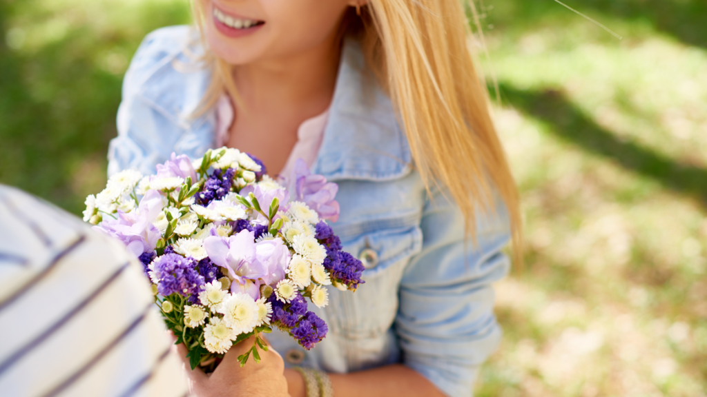 Buying Flowers on the First Date: Yes or No? - Rachel Cho Floral Design ...